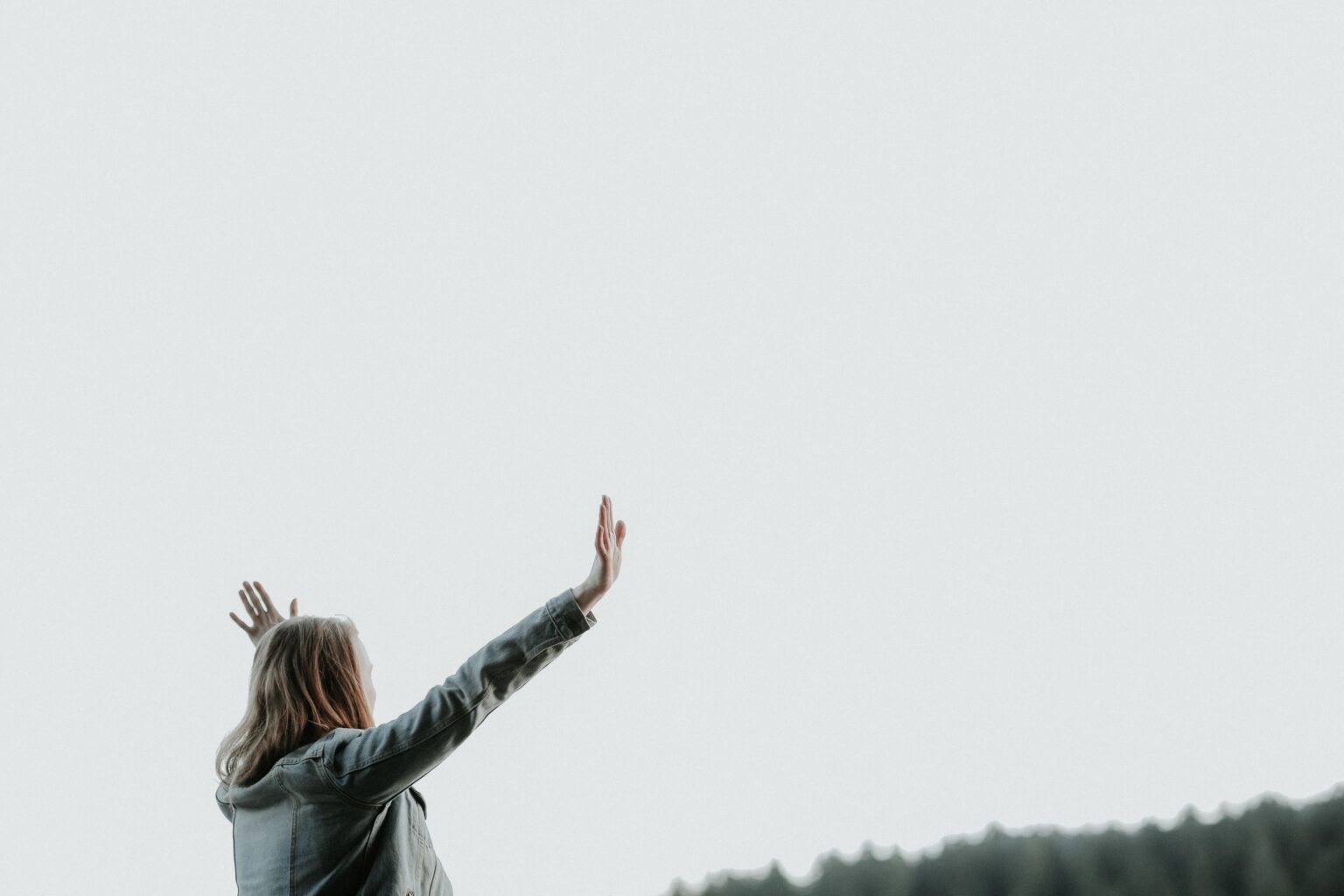 Raise vs rise (verbos en inglés - diferencia y ejemplos)